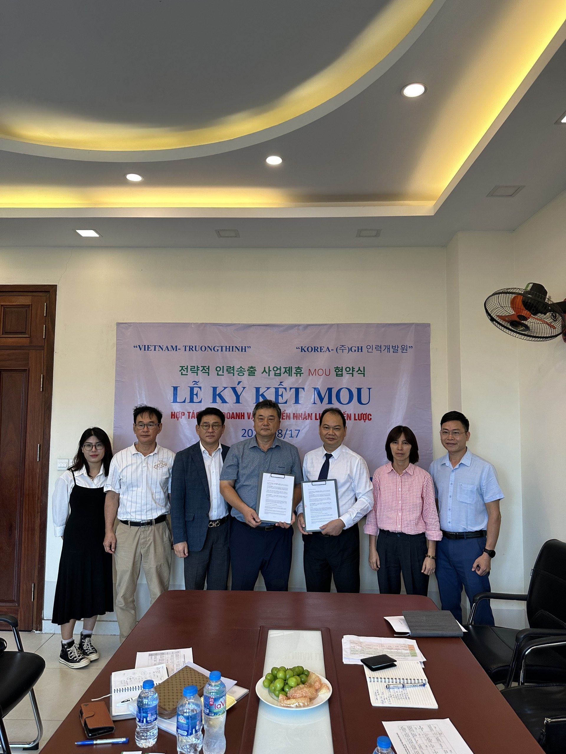 Đối tác Hàn Quốc kí kết hợp đồng với Trường Thịnh - Trường Thịnh IMC Việt Nam